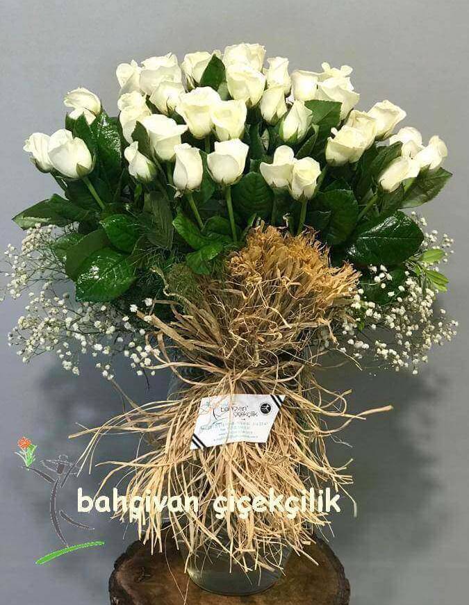 Vazoda Beyaz Gül çiçekçi, Vazoda Beyaz Gül çiçek gönder